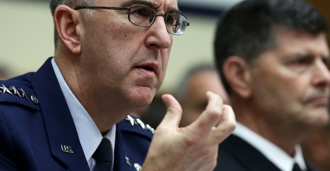 Le chef du nucléaire américain prêt à s’opposer à des frappes ordonnées ...
